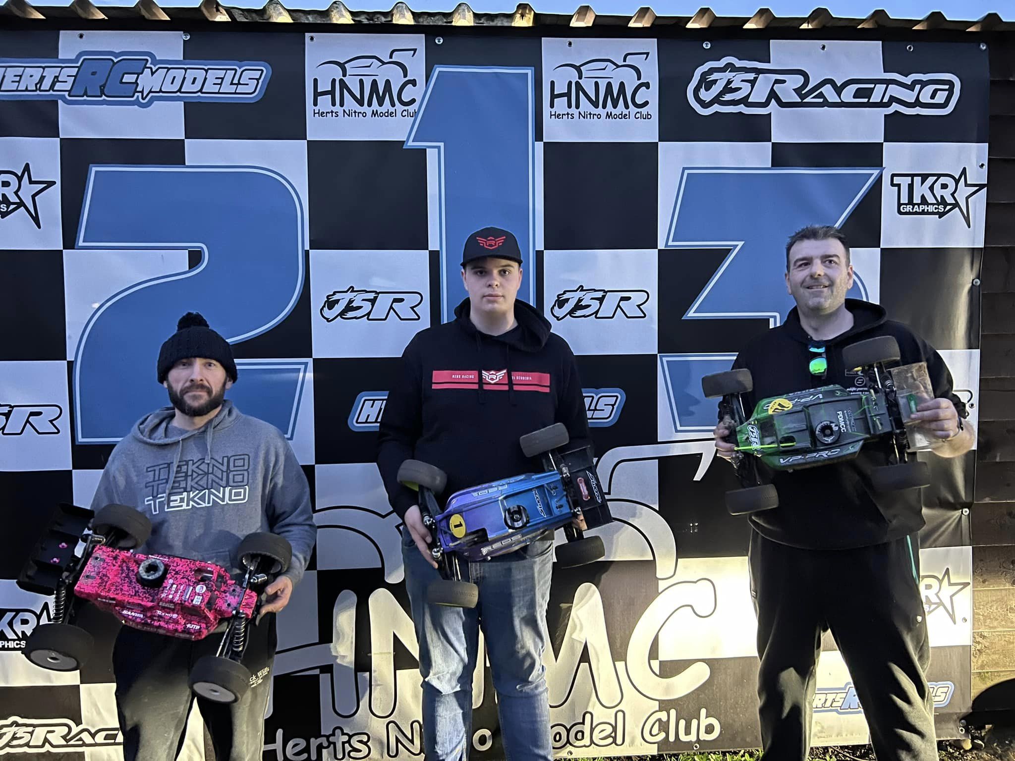 BRCA EBuggy & Truggy Round 1 Race Report - British Radio Car Association